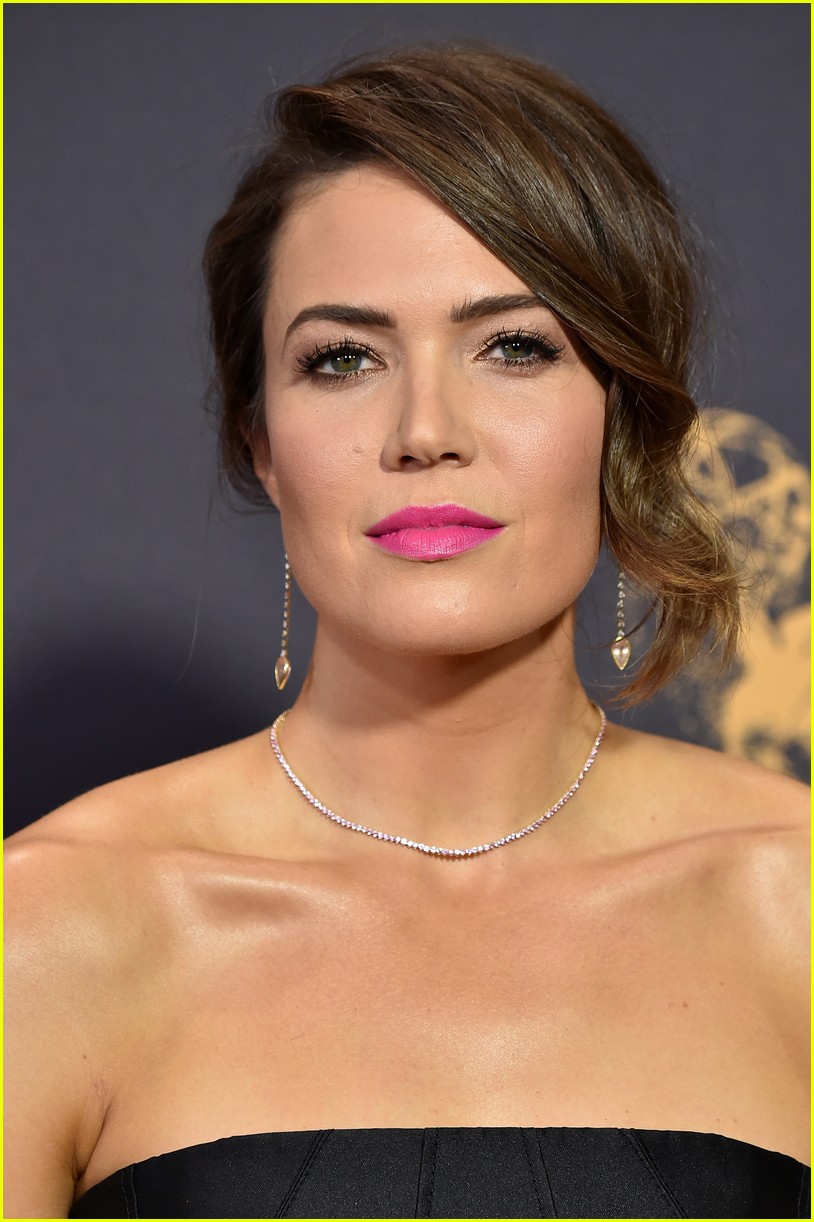 Mandy Moore Is All About Tulle on the Emmys 2017 Red Carpet!: Photo ...