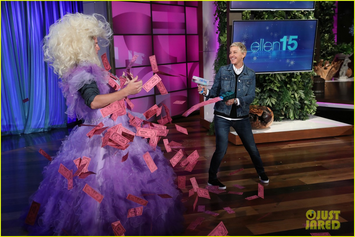 Channing Tatum Dresses as a Princess, Lip Syncs 'Let It Go' for Halle ...