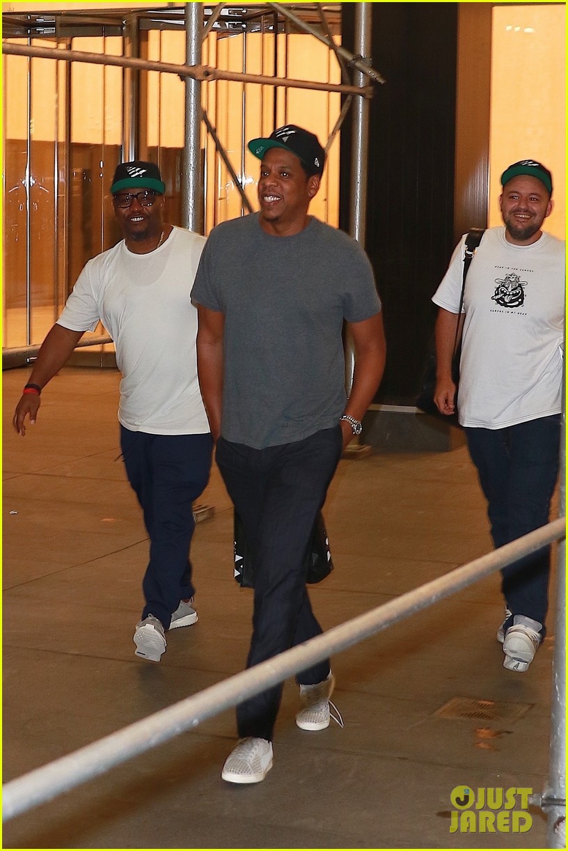 Jay-Z Enjoys a Night Out with Friends in NYC: Photo 3966044 | Jay Z ...