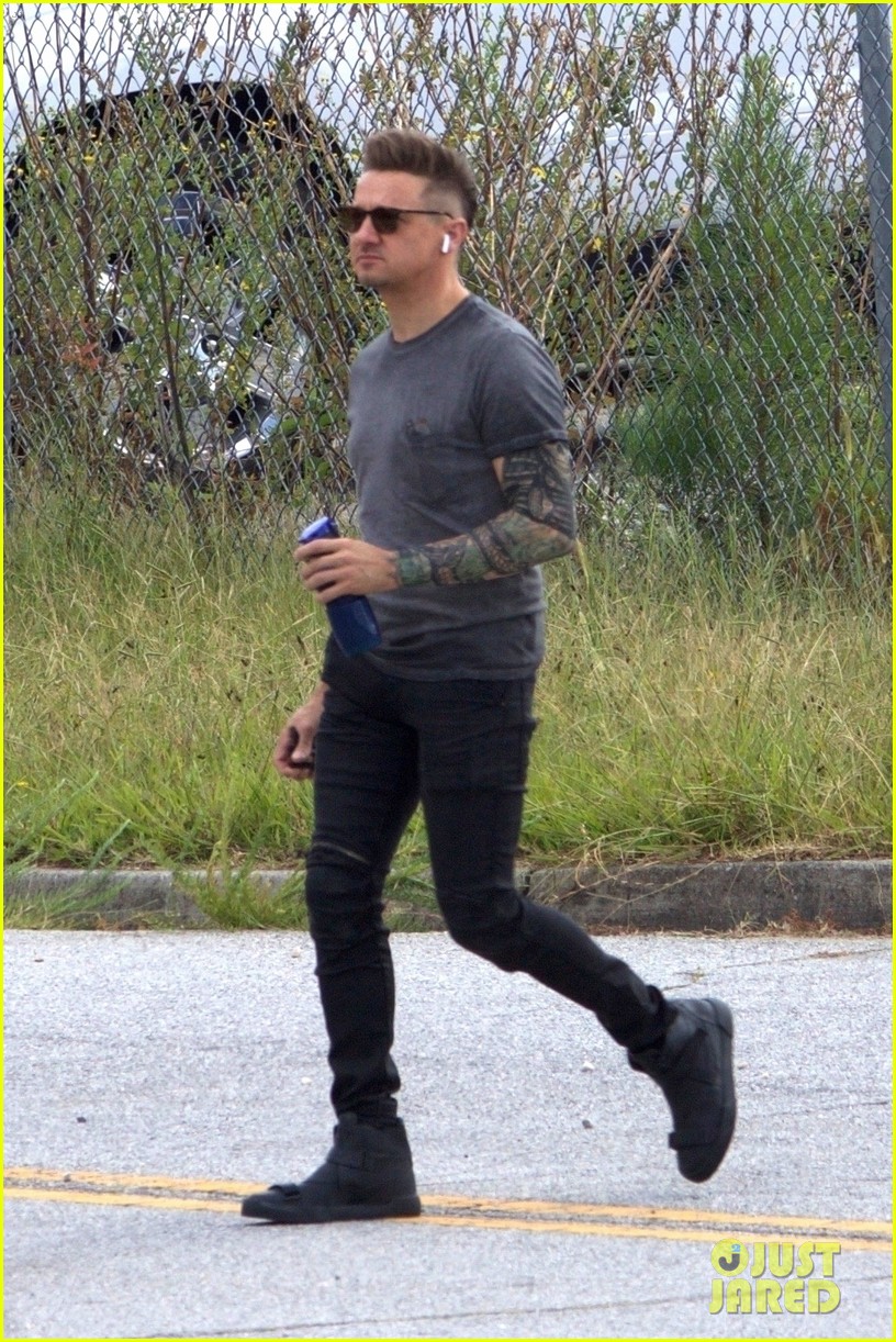 'Avengers' Assemble on Set to Film Marvel's Next Blockbuster: Photo ...