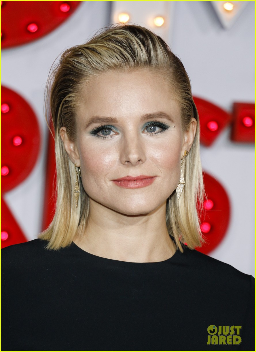 Kristen Bell & Justin Hartley Bring Spouses to 'A Bad Moms Christmas ...