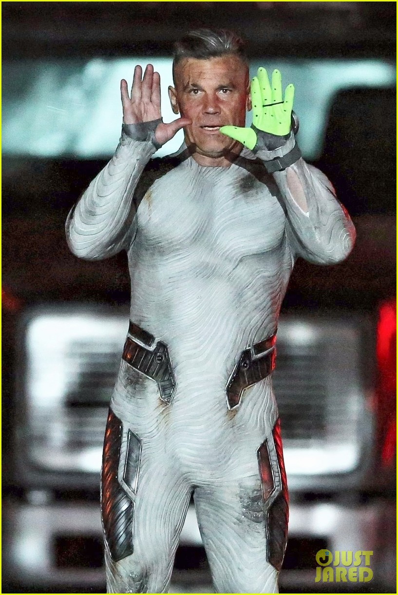 Josh Brolin Films 'Deadpool 2' in His Skin Tight Cable Costume!: Photo ...