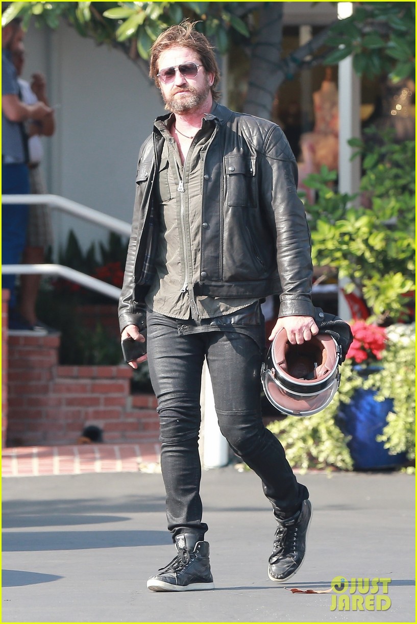 Gerard Butler Hospitalized After Motorcycle Accident in L.A.: Photo ...