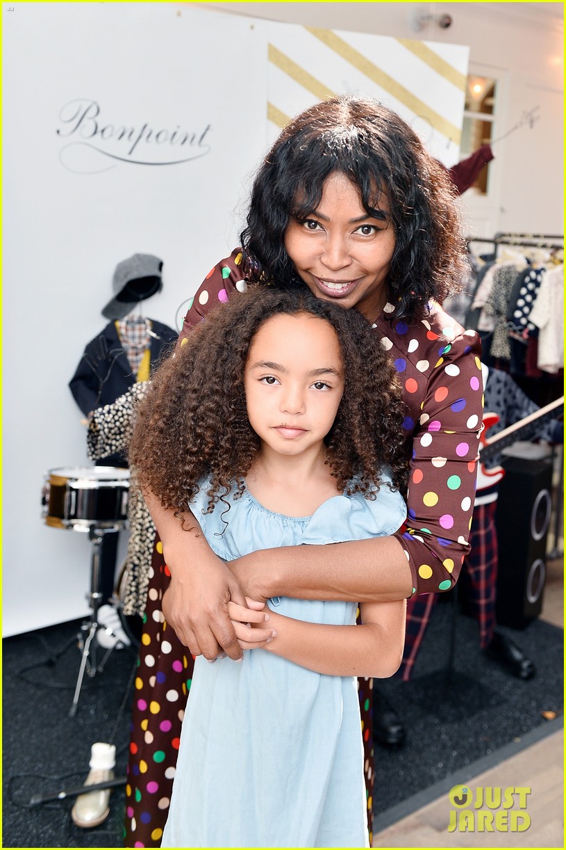 Ellen Pompeo & Baby Son Eli Look Happy at Bonpoint x Baby2Baby Family ...