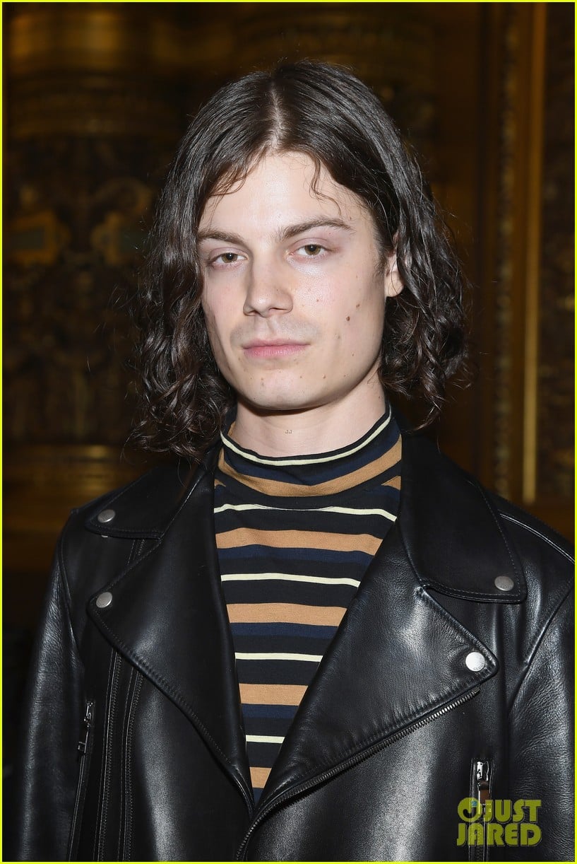 Salma Hayek, Ellie Goulding & Alexa Chung Sit Front Row at Stella ...