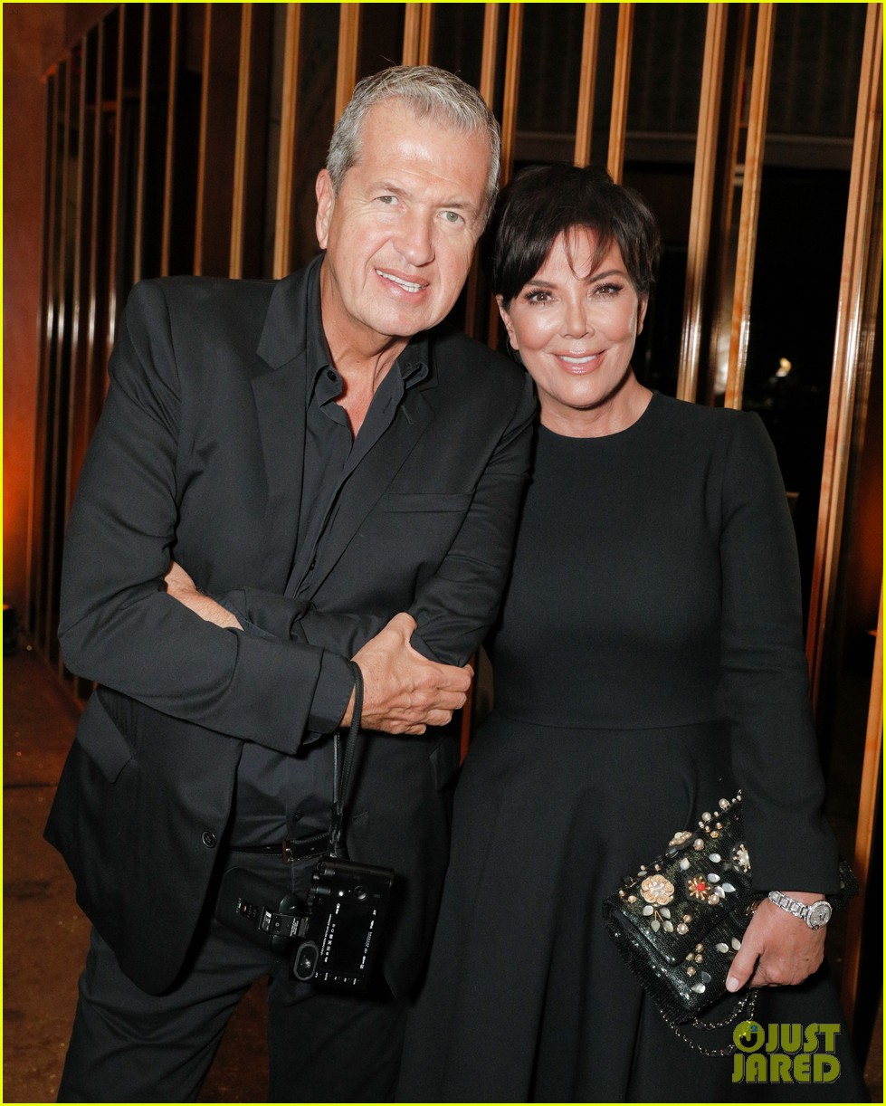 Kris Jenner Brings Natural Hair Color To Karl Lagerfeld's Intimate ...