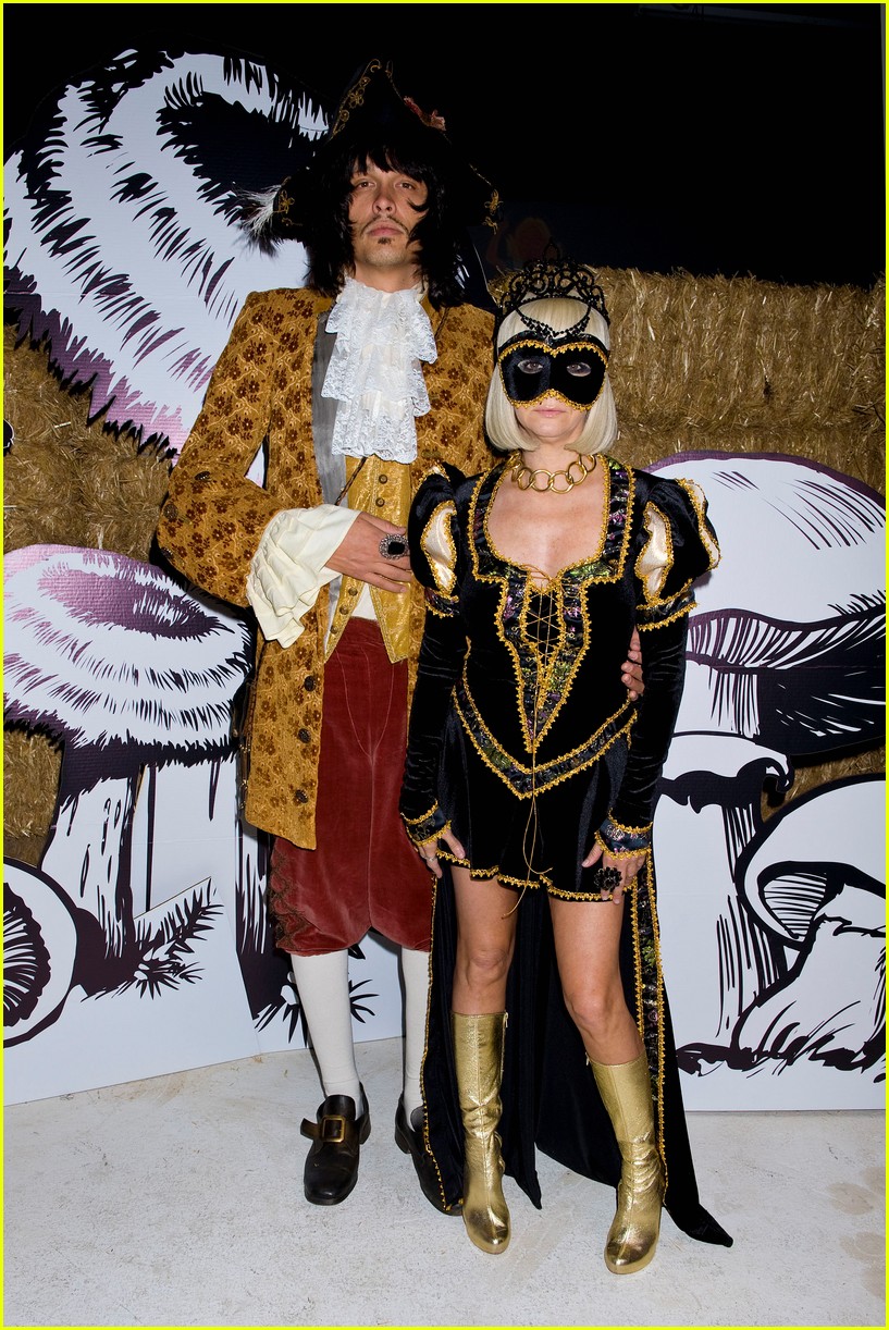Just Jared's 31 Days of Halloween: Looking Back at Our First Halloween ...