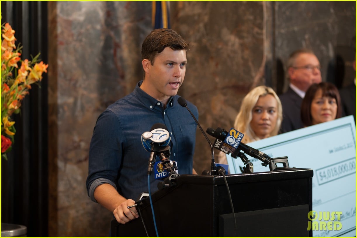 Colin Jost Lights the Empire State Building in NYC!: Photo 3968887 | Photos | Just Jared ...