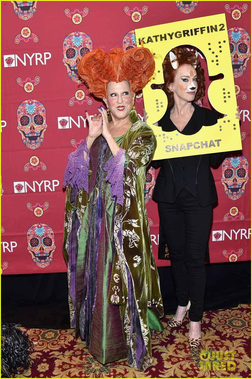 Bette Midler's 'Hocus Pocus' Halloween Costume Was One of the Best Ever ...