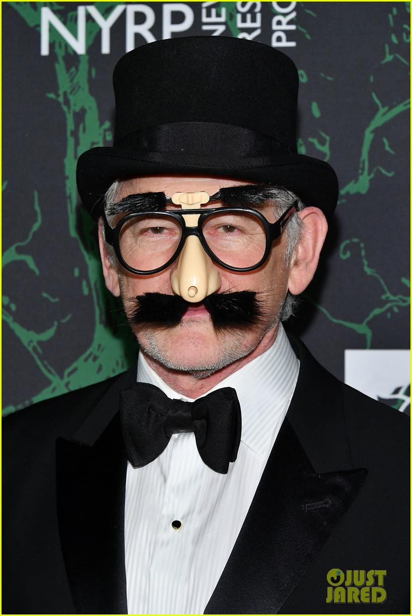 Bette Midler Hosts Broadway's Best at Hulaween Party!: Photo 3979987 ...