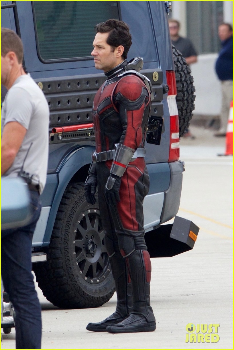 Paul Rudd Runs in Costume on the Set of 'Ant-Man and The Wasp' - First Look!: Photo 3972064 ...