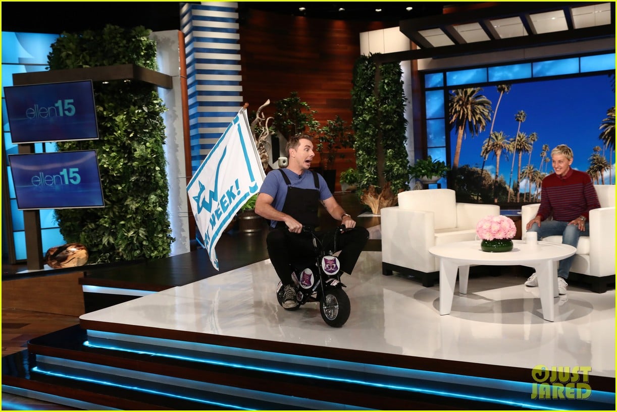 Dax Shepard Shares Adorable Video of Daughter Lincoln Riding Motorcycle ...