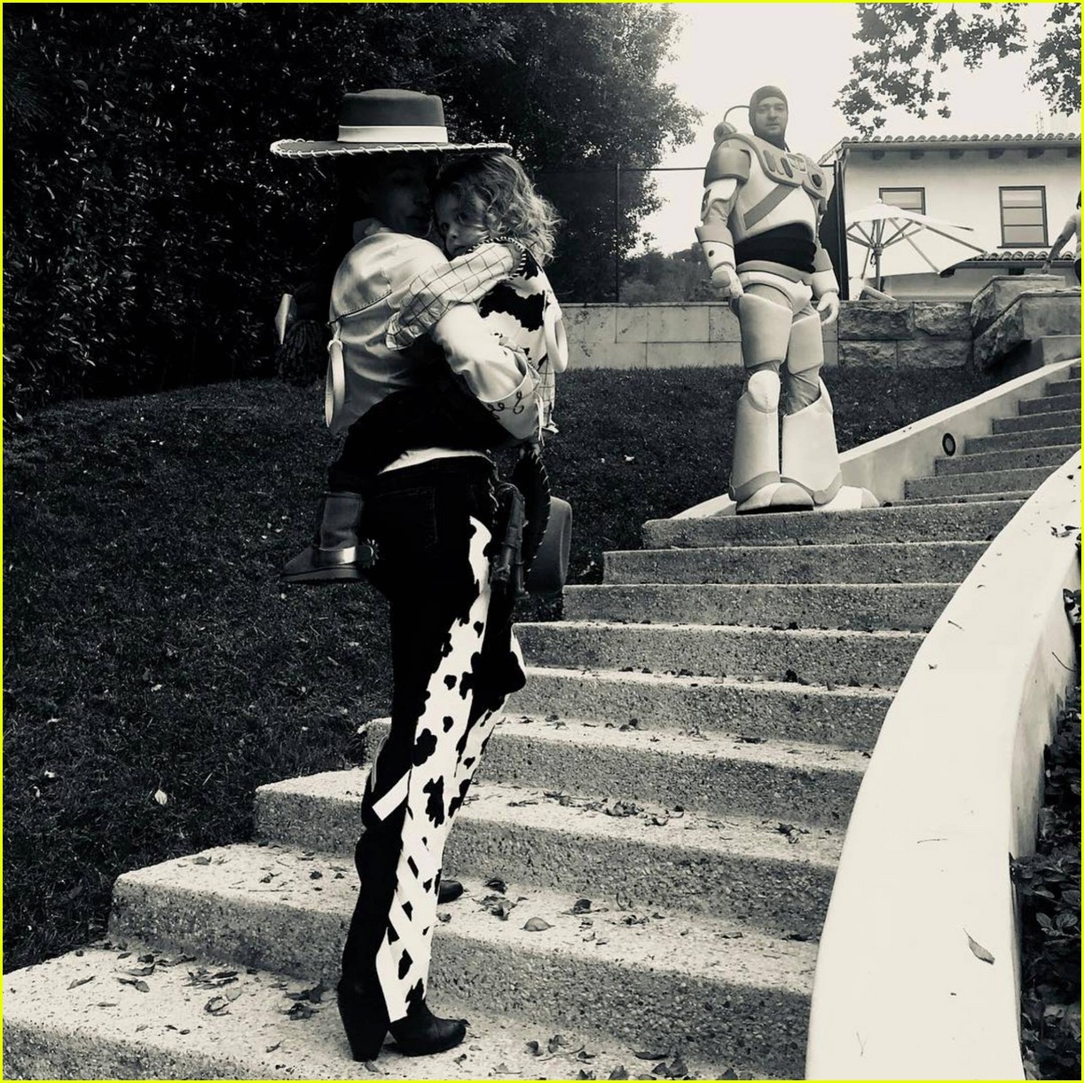 Justin Timberlake & Jessica Biel Wear 'Toy Story' Costumes for ...