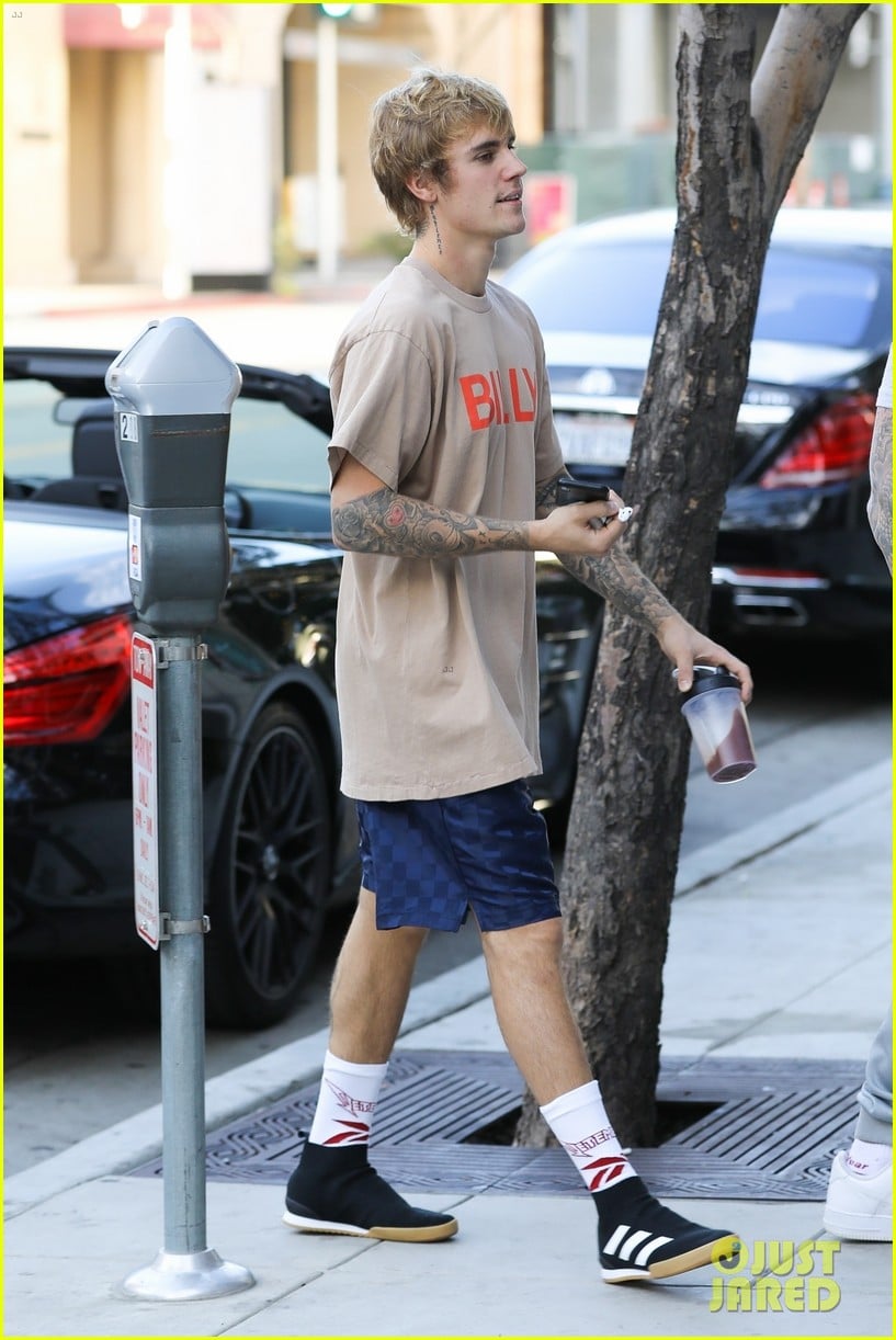 Justin Bieber Works Up a Sweat at Morning Dance Class: Photo 3994660 ...