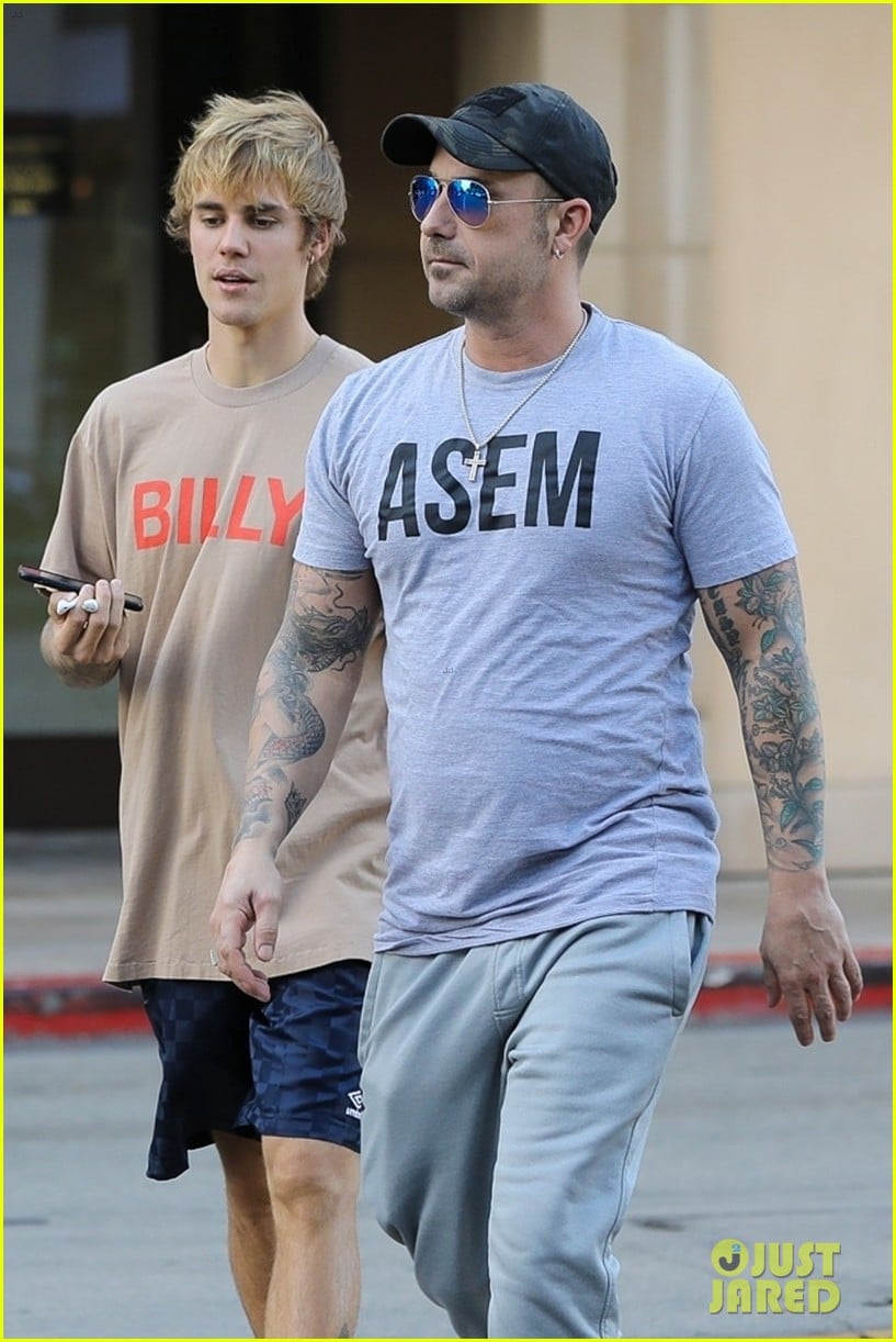 Justin Bieber Works Up a Sweat at Morning Dance Class: Photo 3994663 ...