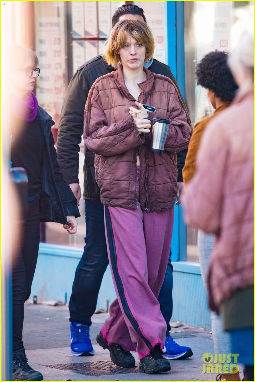 Blake Lively Looks Unrecognizable on 'Rhythm Section' Set: Photo ...