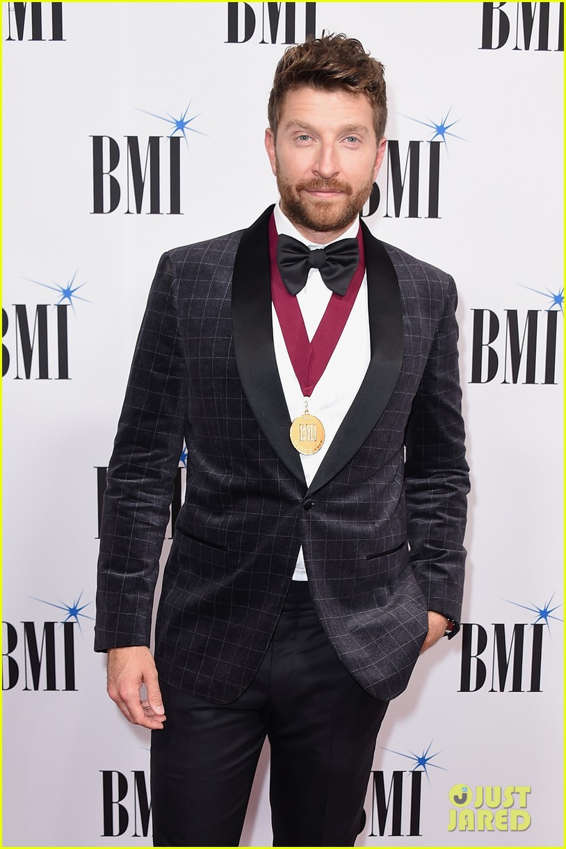 Luke Bryan & Thomas Rhett Pose with Their Wives at BMI Country Awards ...