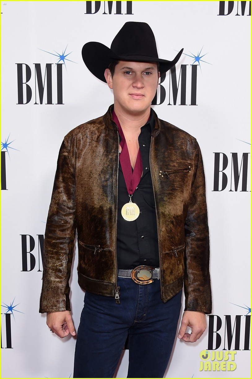 Luke Bryan & Thomas Rhett Pose with Their Wives at BMI Country Awards ...