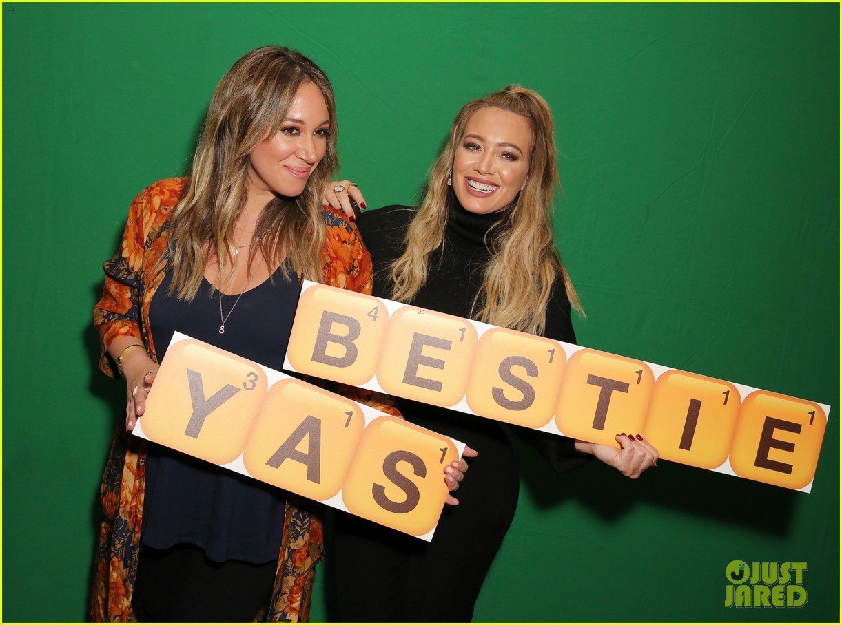 Hilary & Haylie Duff Get In Sisterly Bonding Time at Words with Friends ...