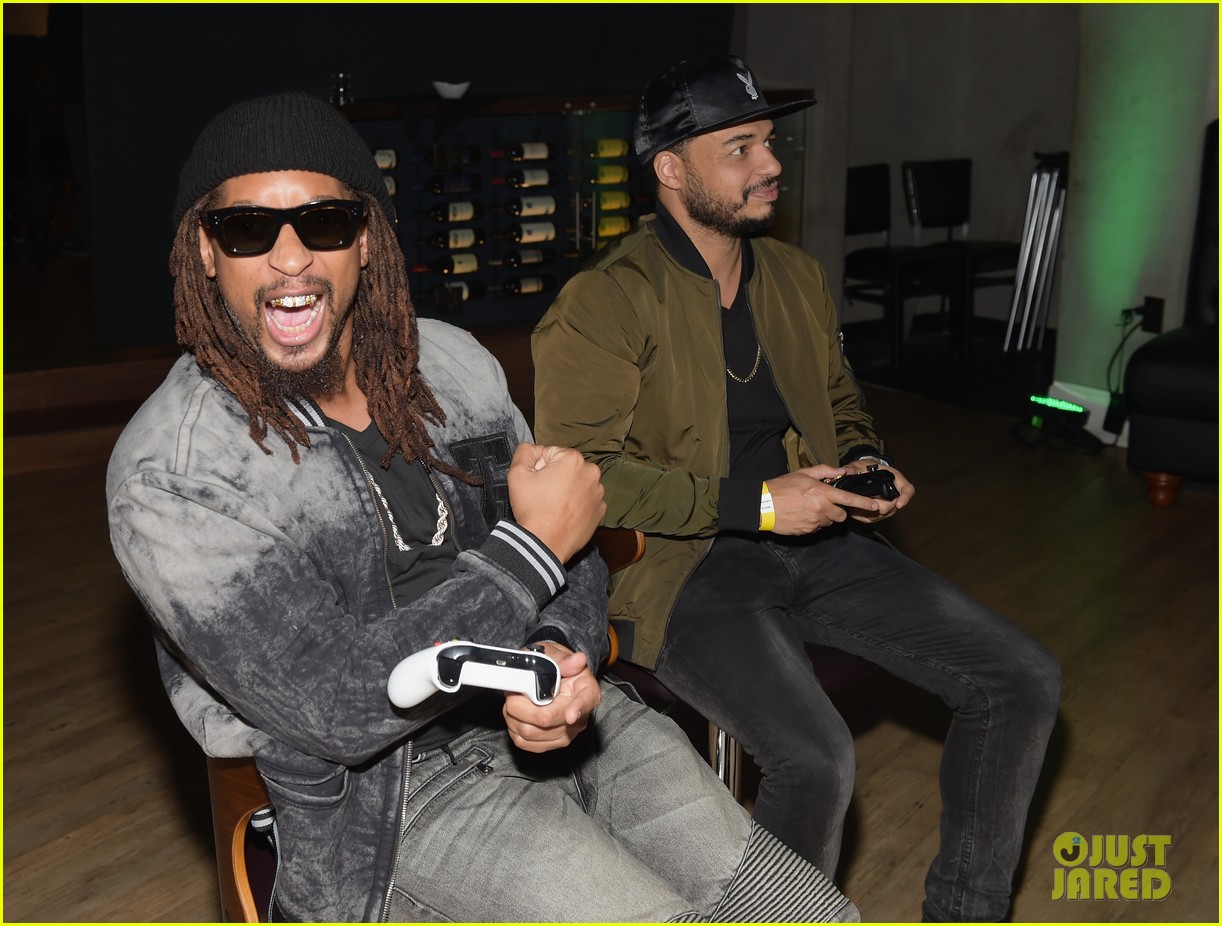 Chris Evans Helps Host Xbox One X Launch Party!: Photo 3981255 | Ben ...