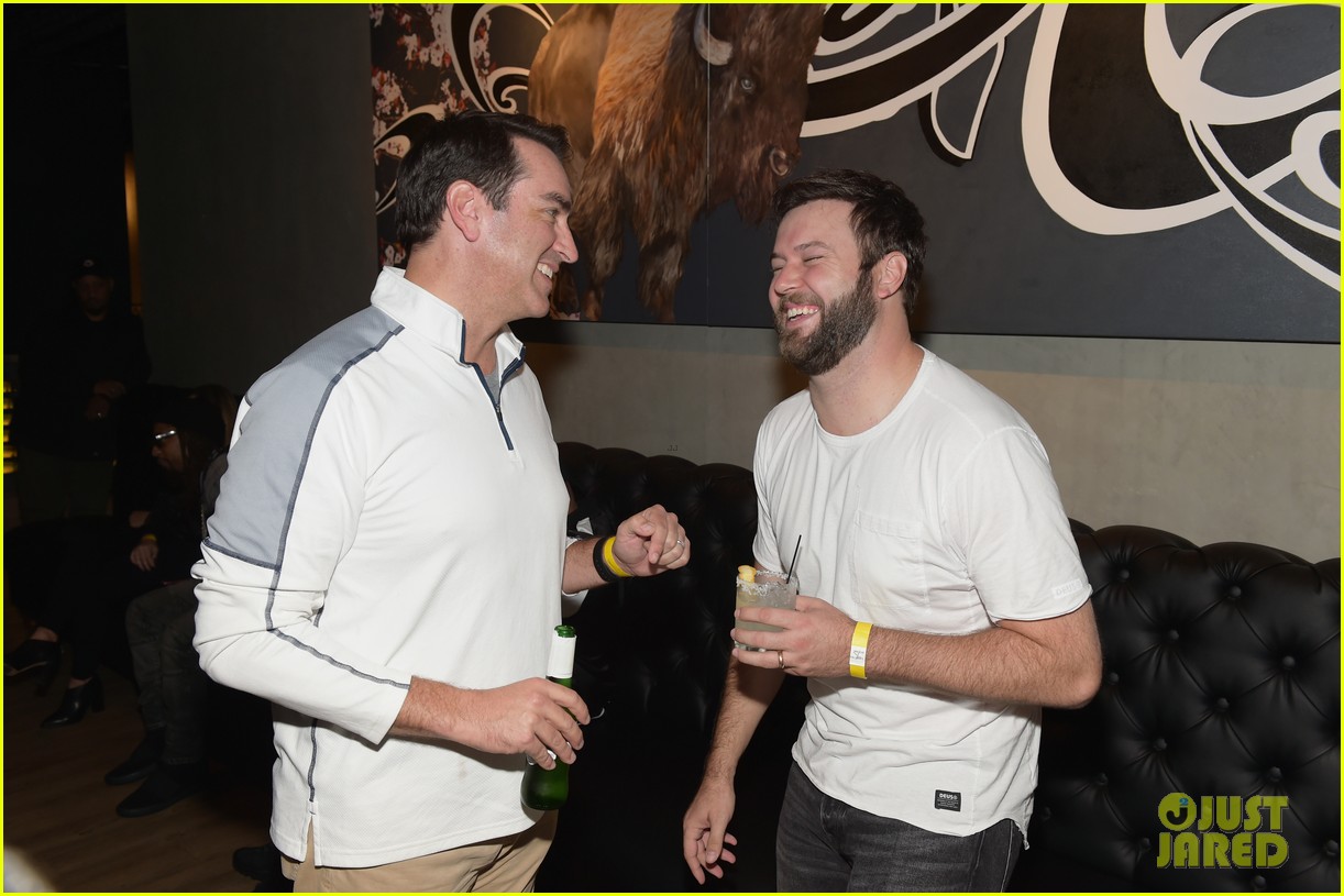 Chris Evans Helps Host Xbox One X Launch Party!: Photo 3981263 | Ben ...