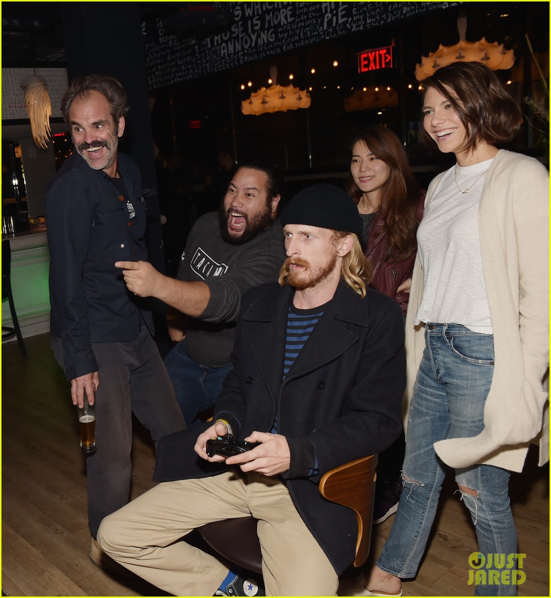 Chris Evans Helps Host Xbox One X Launch Party!: Photo 3981271 | Ben ...