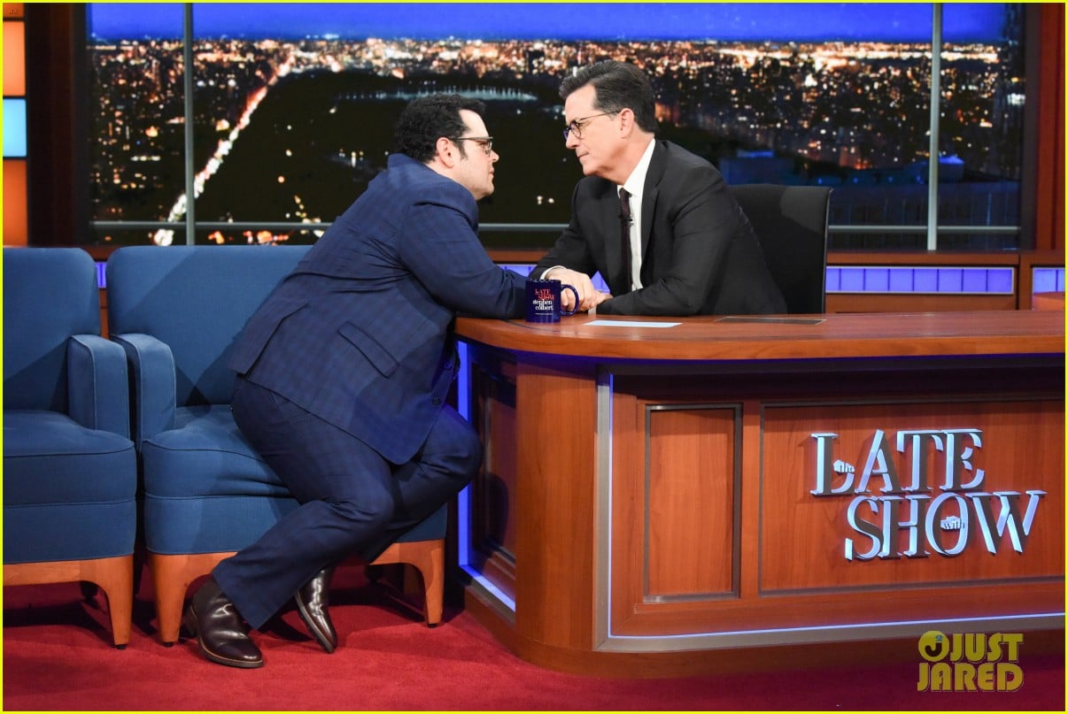 Josh Gad Tells Stephen Colbert He Can't Turn Off 'Olaf' Voice: 'It's My ...