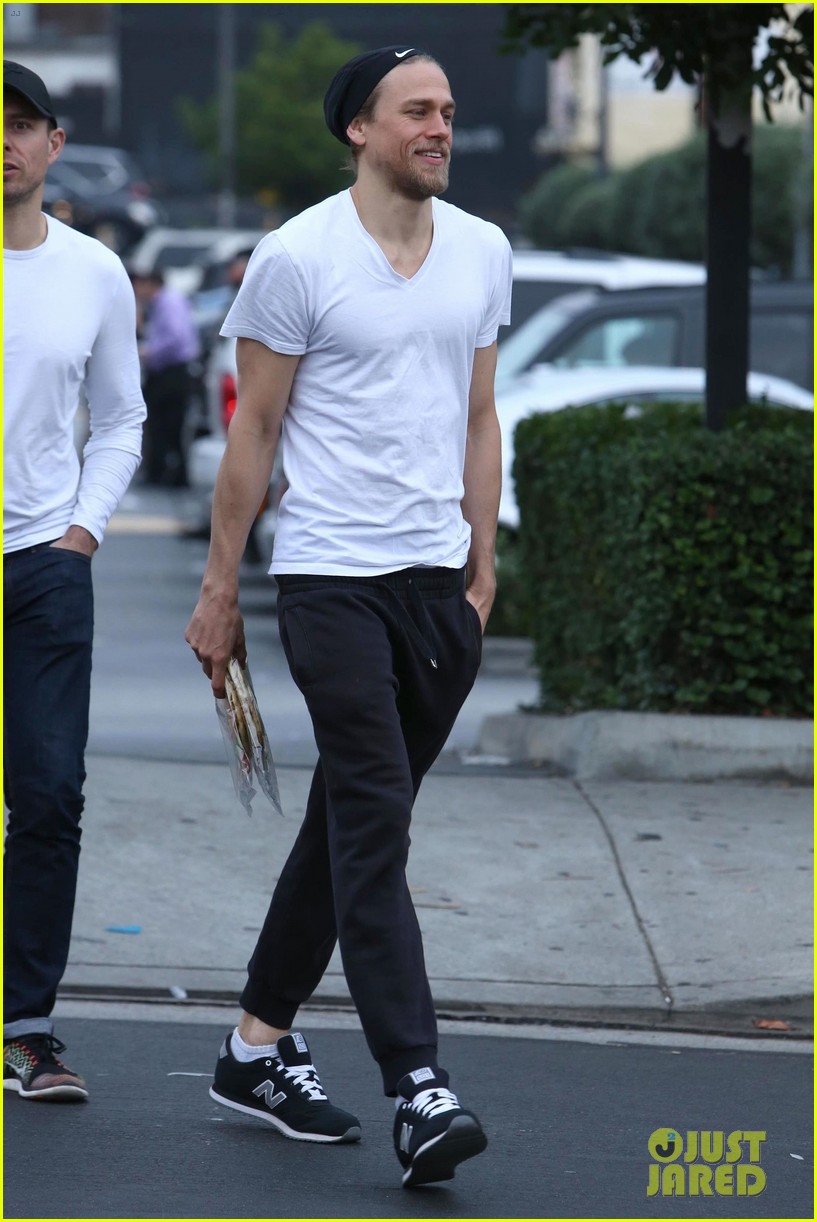 Charlie Hunnam Lets Out a Laugh While Running Errands: Photo 3986674 ...