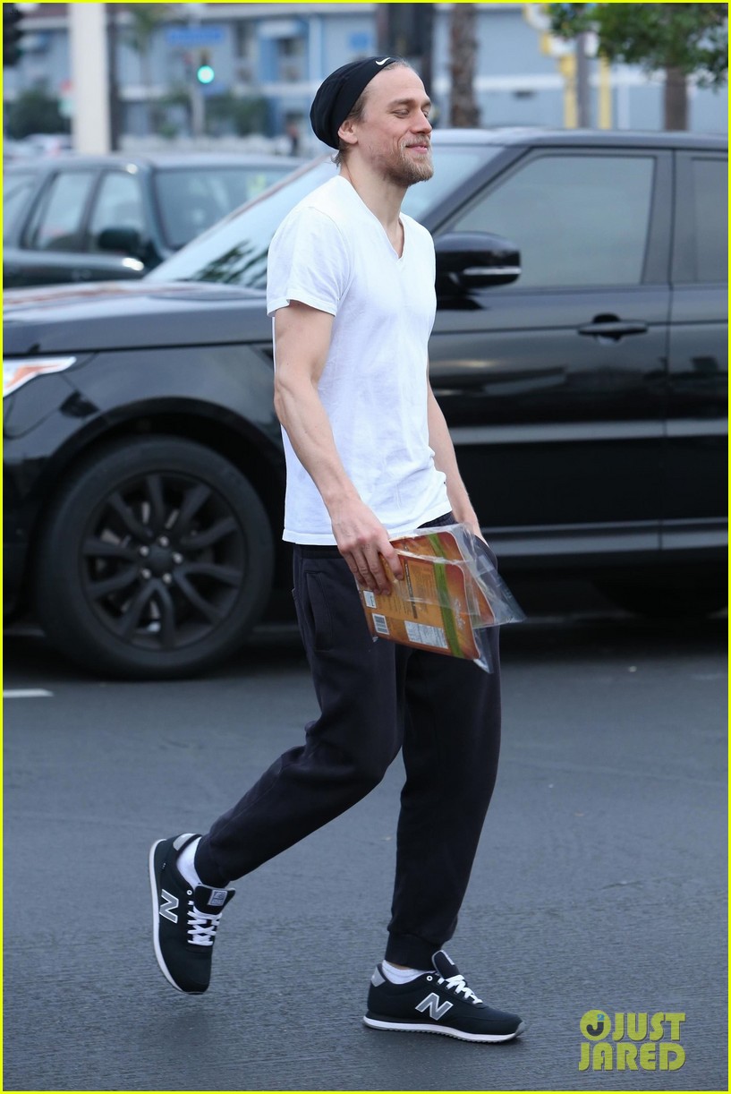 Charlie Hunnam Lets Out a Laugh While Running Errands: Photo 3986678 ...