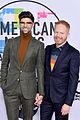 Billy Eichner, Jesse Tyler Ferguson & Chris Hardwick Hit the Red Carpet ...