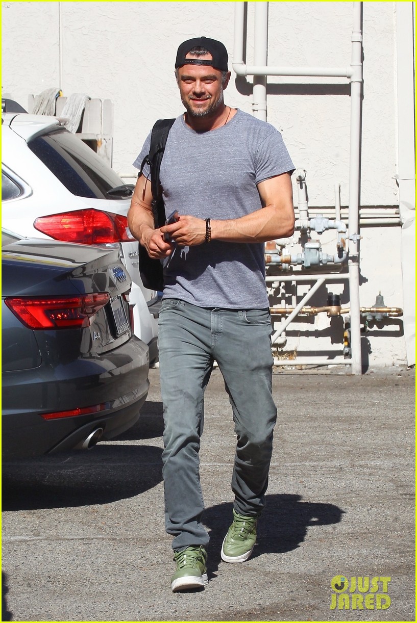 Josh Duhamel Shows Off Pecs In Tight Tee: Photo 3989818 | Josh Duhamel ...