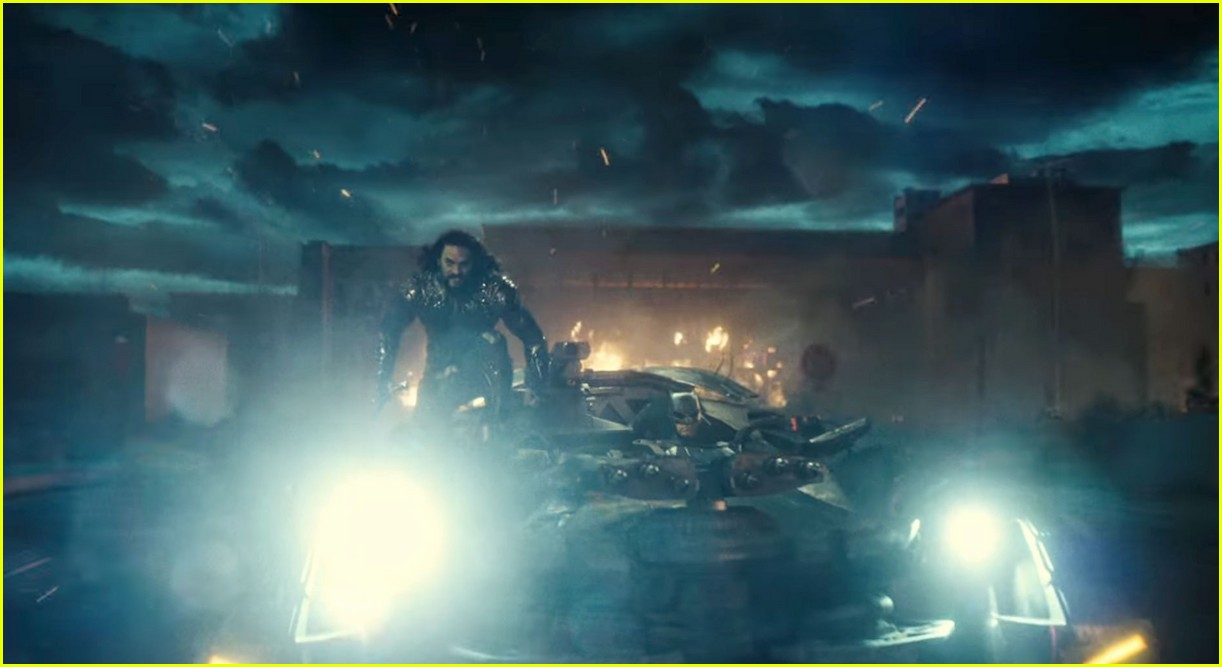 Is There a 'Justice League' End Credits Scene?: Photo 3988602 | Amber ...
