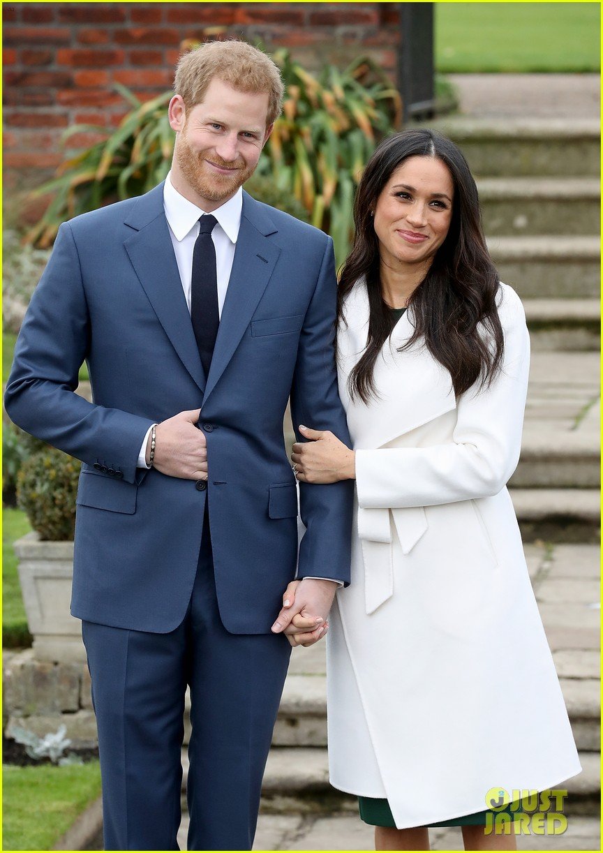 Meghan Markle Shows Off Engagement Ring in First Post-Engagement ...