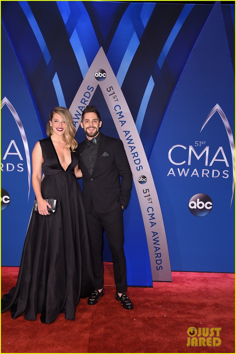 Thomas Rhett Brings His Wife (& Birthday Girl) Lauren to CMA Awards ...