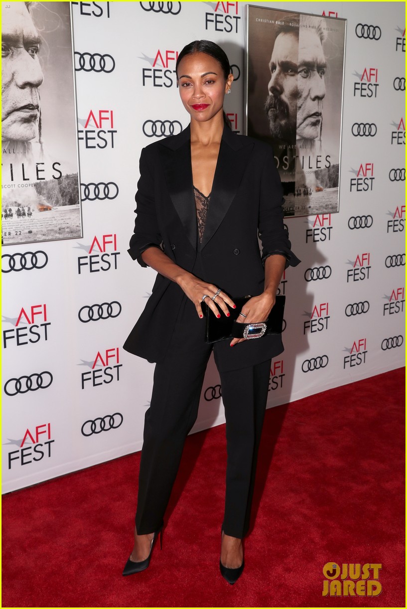 Zoe Saldana Checks Out 'Hostiles' Premiere at AFI Fest: Photo 3987552 ...