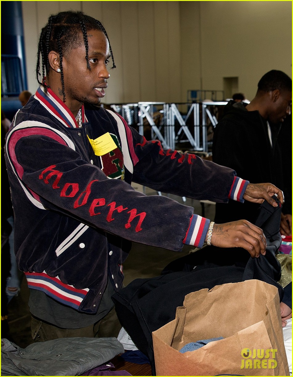 Travis Scott Hosts Hurricane Harvey Relief Turkey Drive: Photo 3992154 ...