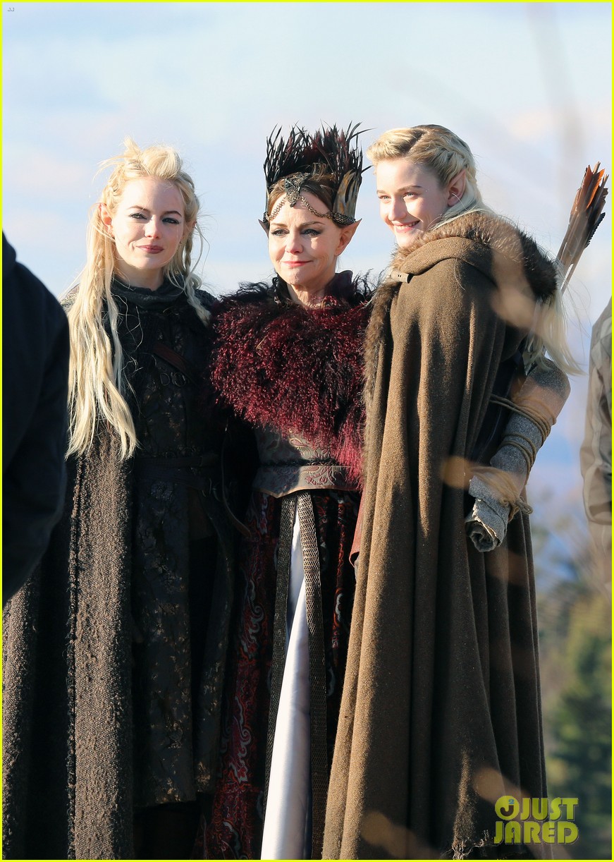 Emma Stone Is Basically the Female Legolas in These 'Maniac' Set Photos ...