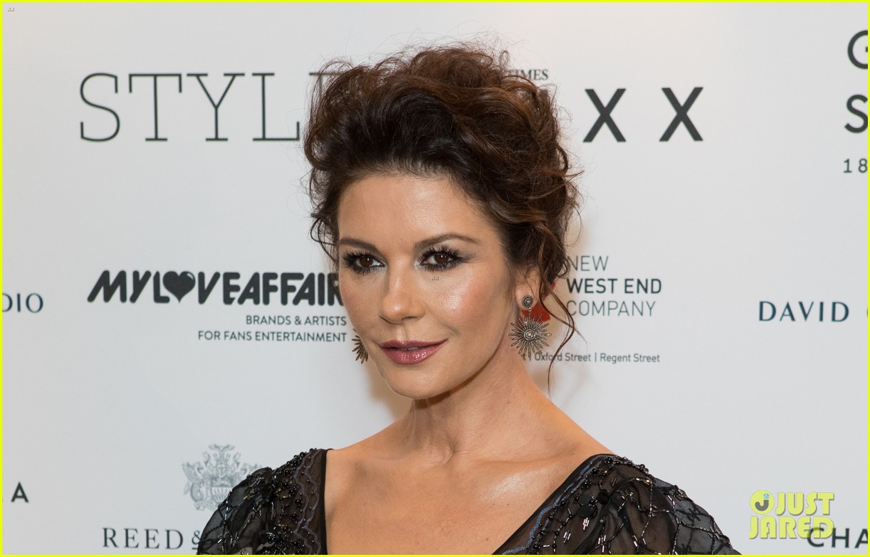 Catherine Zeta-Jones Looks Glam at Walpole British Luxury Awards 2017 ...