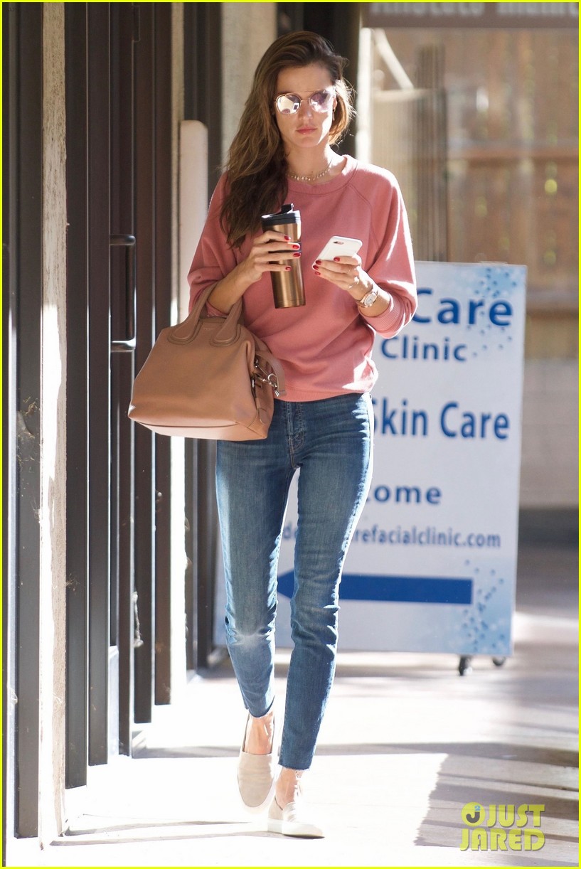 Alessandra Ambrosio Shares Her Workout Secrets For Final 'Victoria's ...