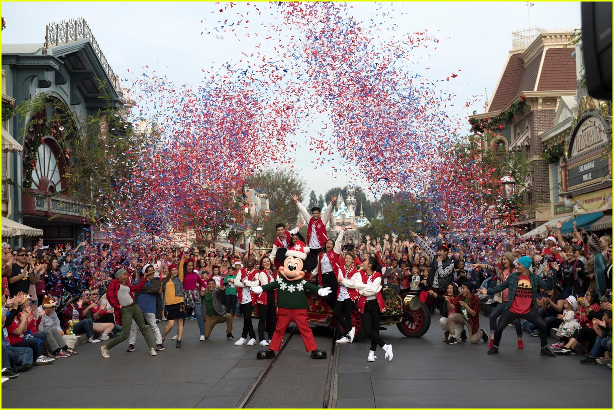Disney's Magical Christmas Celebration 2017 - Performers List!: Photo ...
