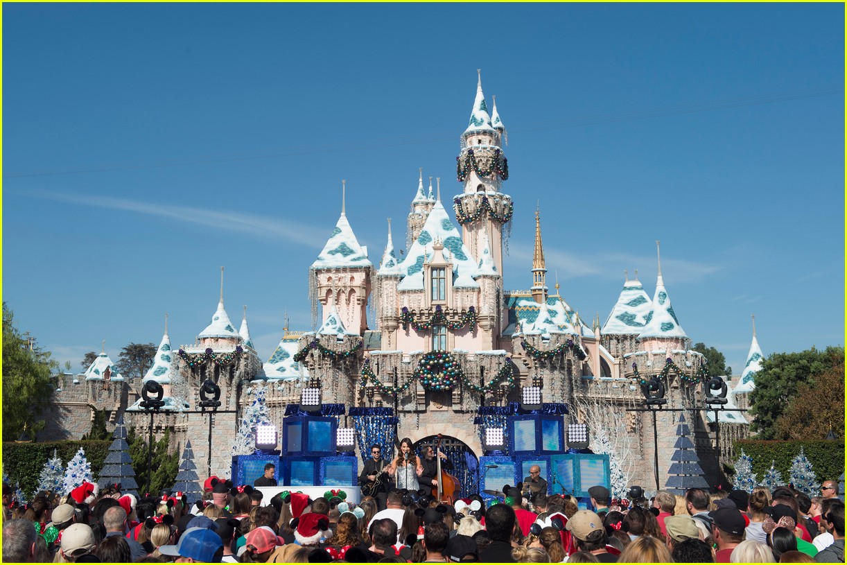 Disney's Magical Christmas Celebration 2017 - Performers List!: Photo ...