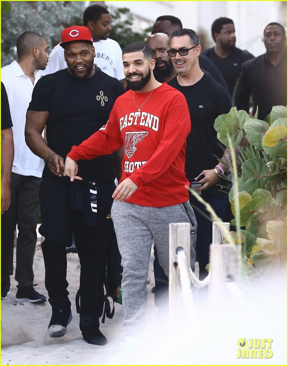 Drake's 'More Life' Tops Apple Music's Most Listened to Album of 2017 ...