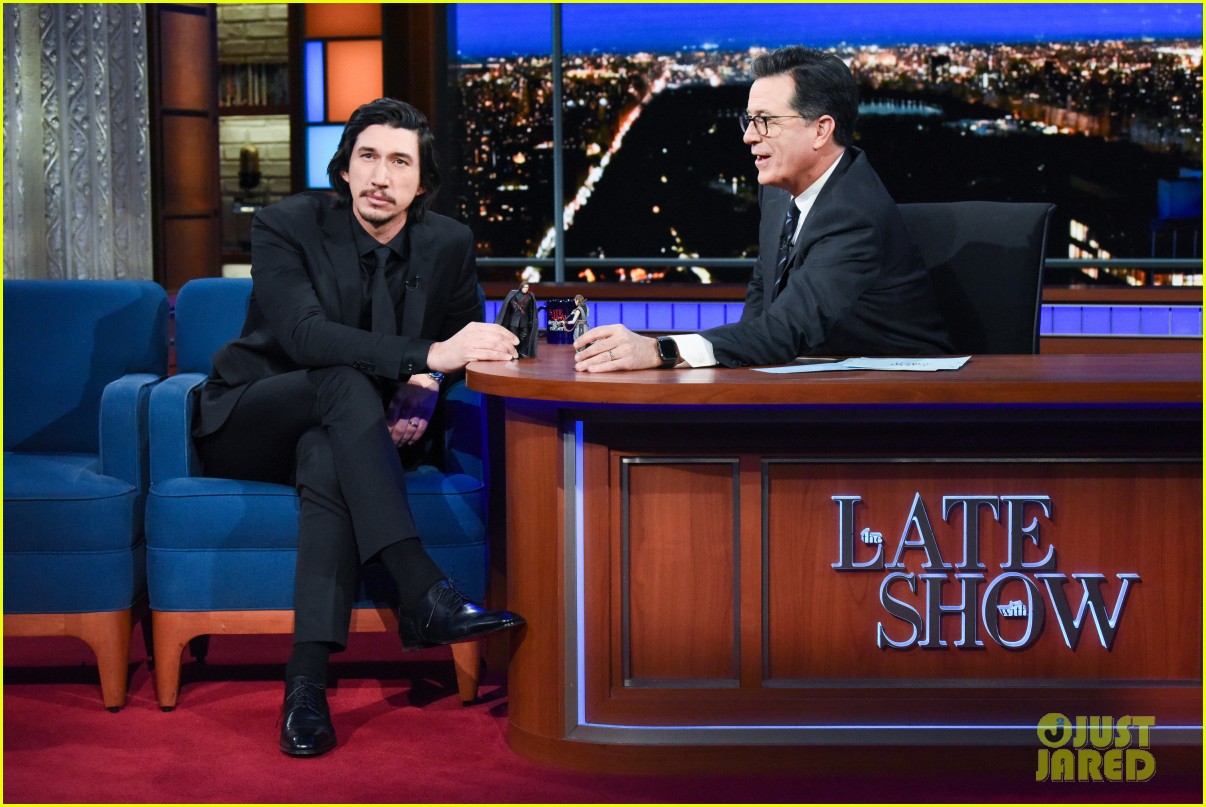 Adam Driver & Stephen Colbert Act Out 'Star Wars: The Last Jedi' Scene ...