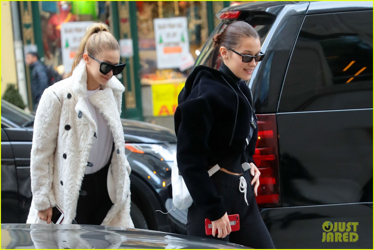 Gigi, Bella, & Anwar Hadid Hang Out Ahead of the Holidays: Photo ...