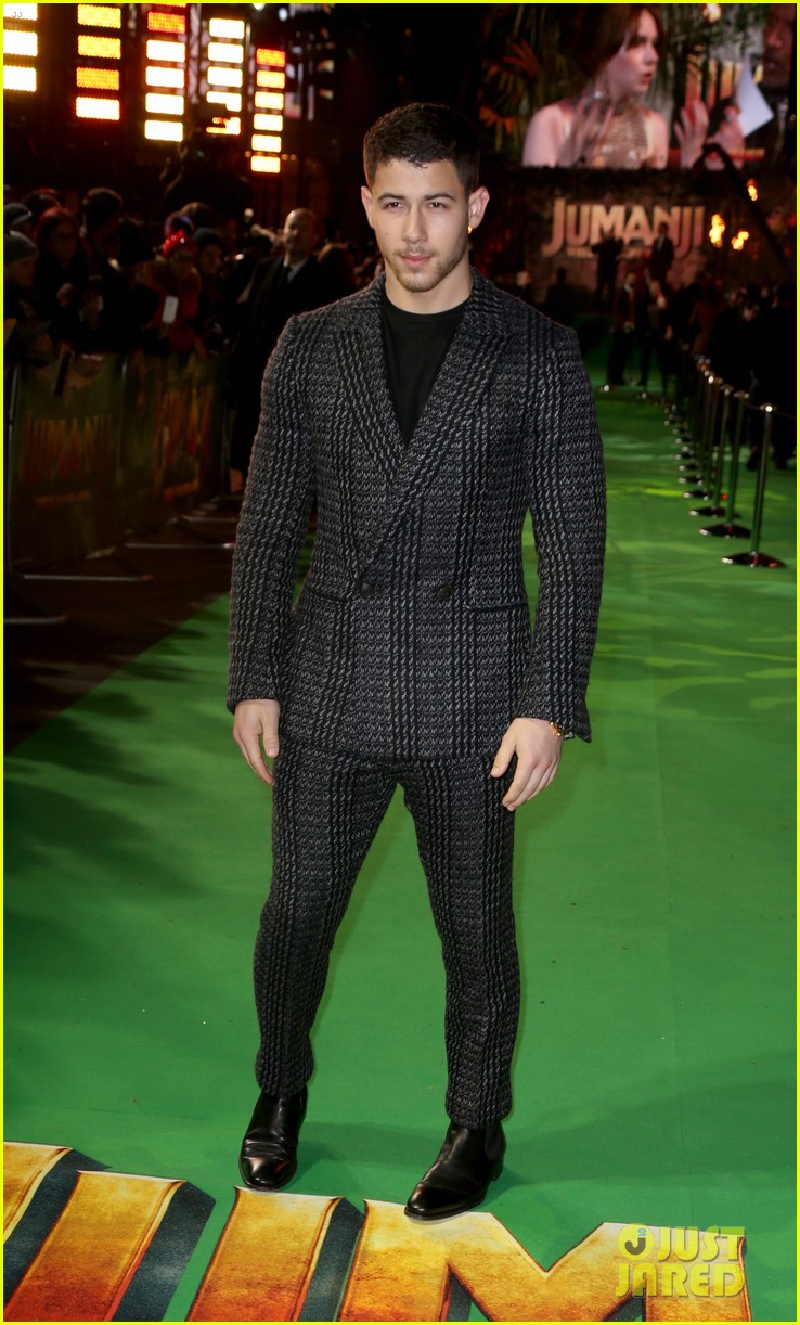 Nick Jonas, Kevin Hart & Dwayne Johnson Bring 'Jumanji' to London ...