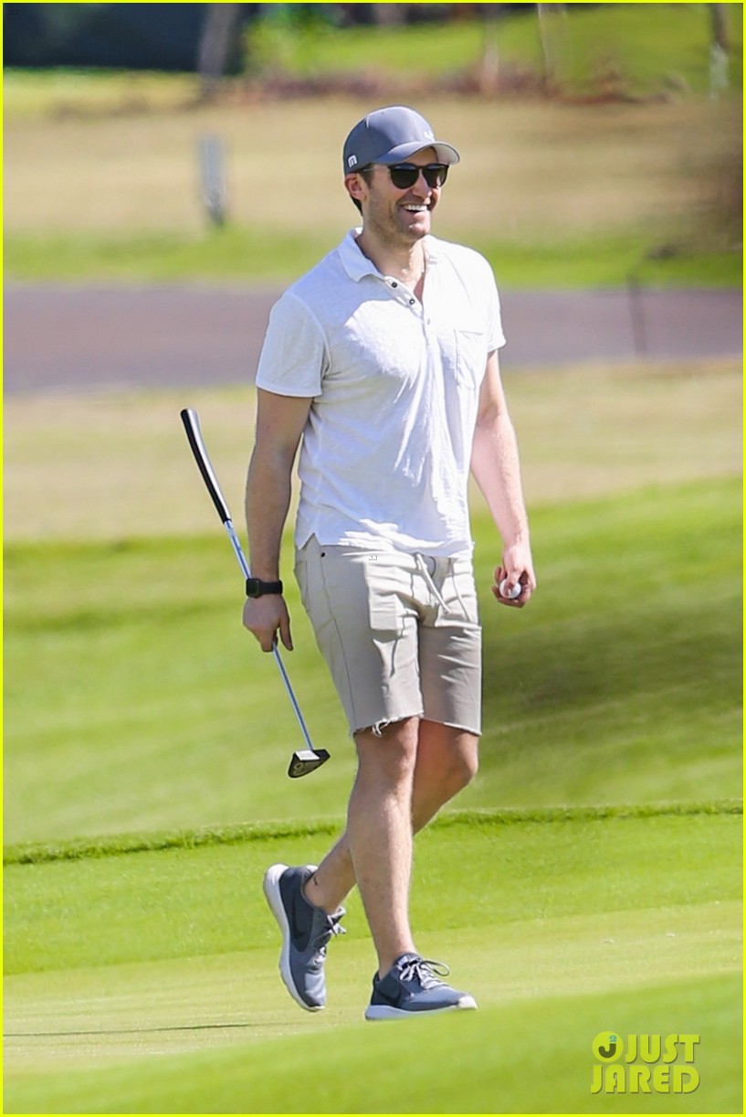 Matthew Morrison Spends Christmas on the Golf Course in Hawaii!: Photo ...