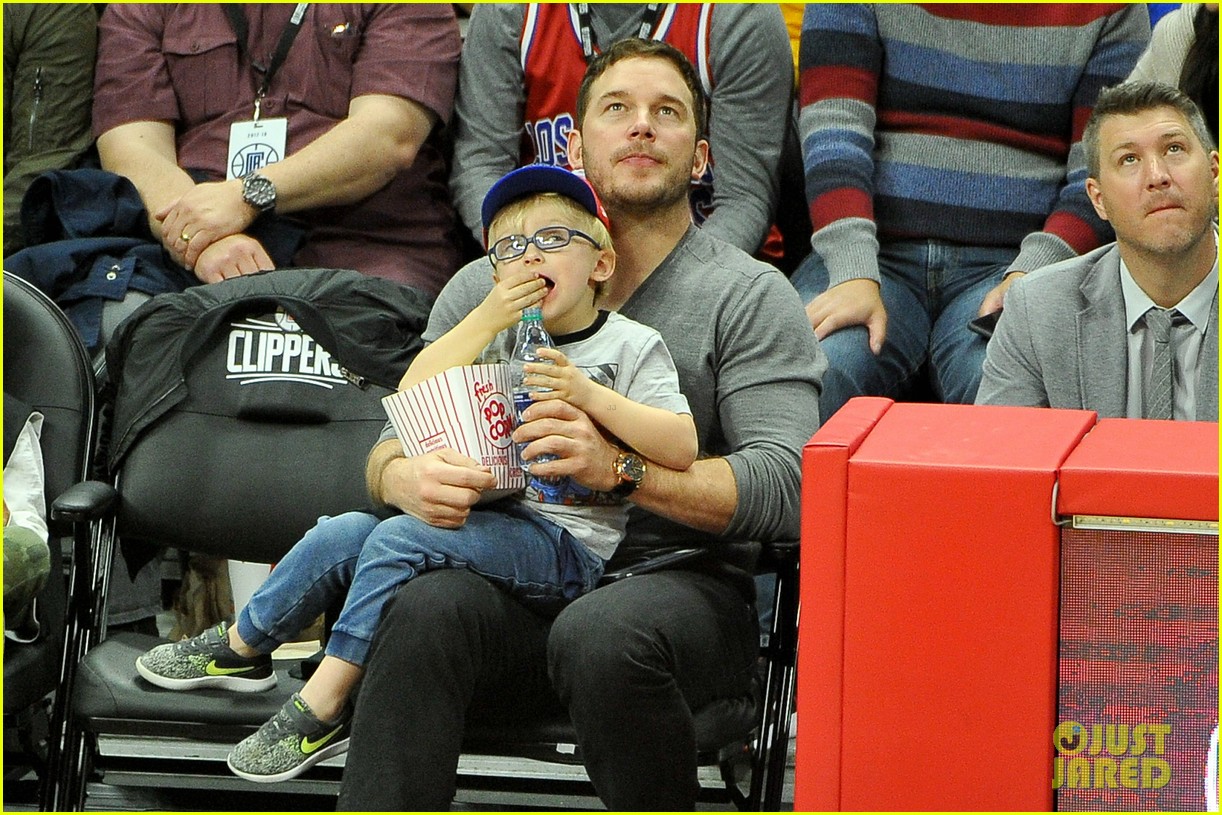 Chris Pratt & Son Jack Sit Courtside at the Clippers Game!: Photo ...