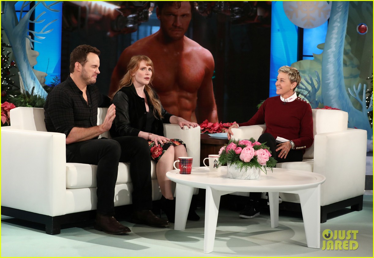 Chris Pratt & Bryce Dallas Howard Tease 'Jurassic World' on 'Ellen ...