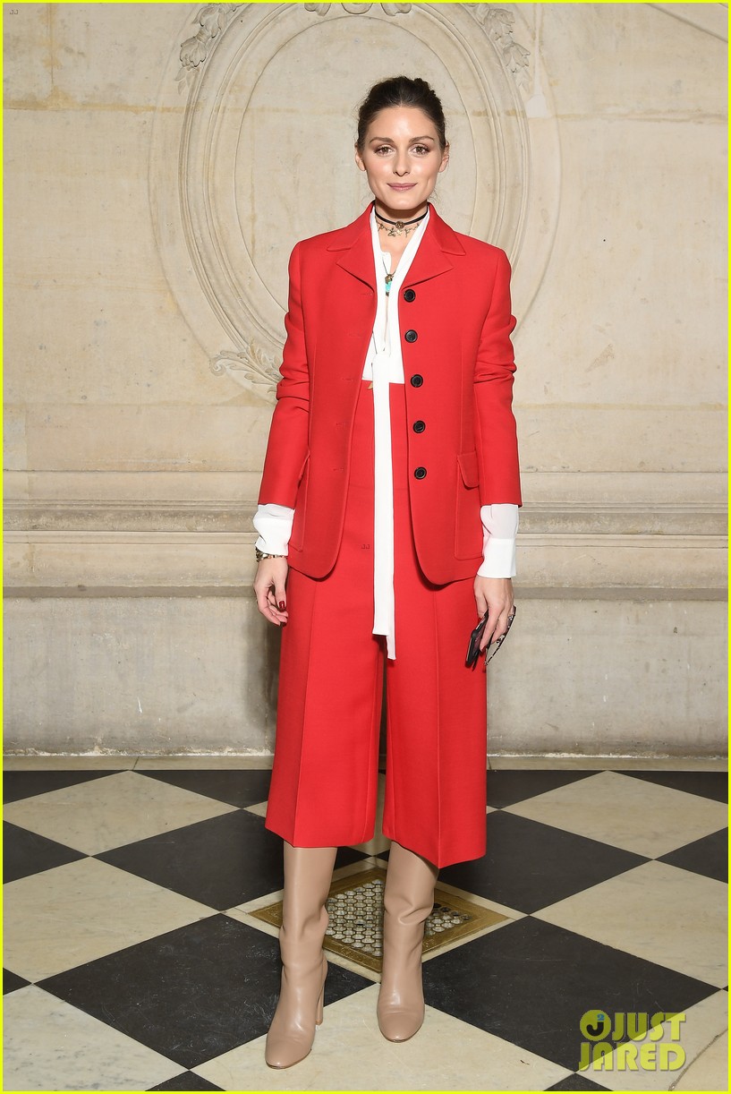Photo: emily blunt haley bennett dior show 10 | Photo 4019520 | Just Jared