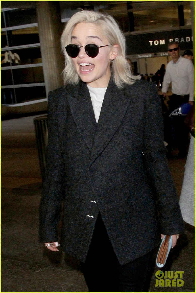 Emilia Clarke Is All Smiles While Arriving at LAX!: Photo 4006774 ...
